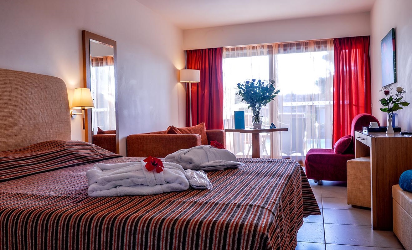 Blue Sea Beach Affiliated by Meliá | Crete Greece | Zeus Hotels