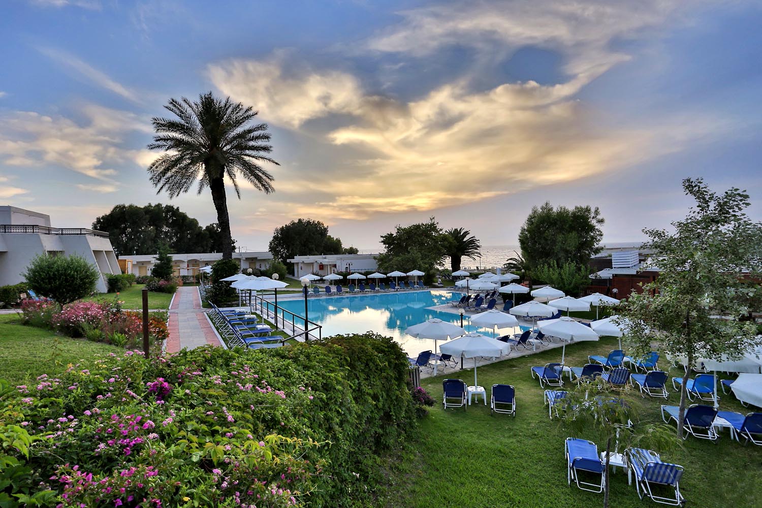 Sol by Meliá Cosmopolitan Resort | Rhodes Greece | Zeus Hotels